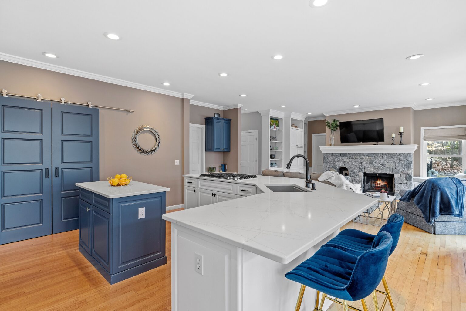 Space Between Island and Countertop | The Ultimate Guide - Impressions ...